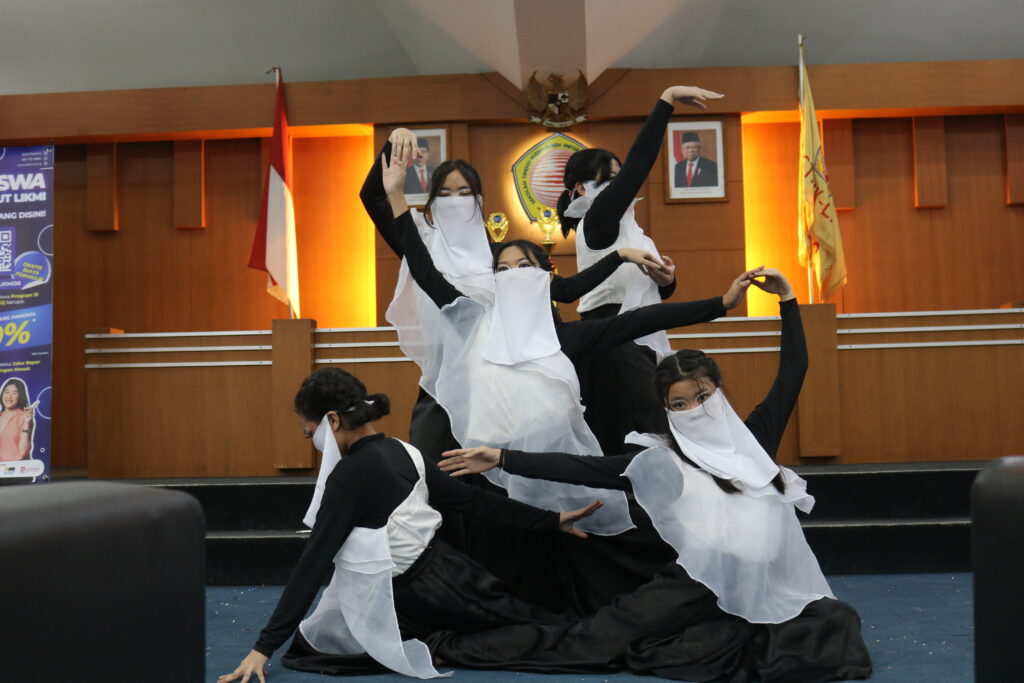 Hari Pertama LIKMI FEST 2023, SUKSES MENGADAKAN DANCE COMPETITION ...